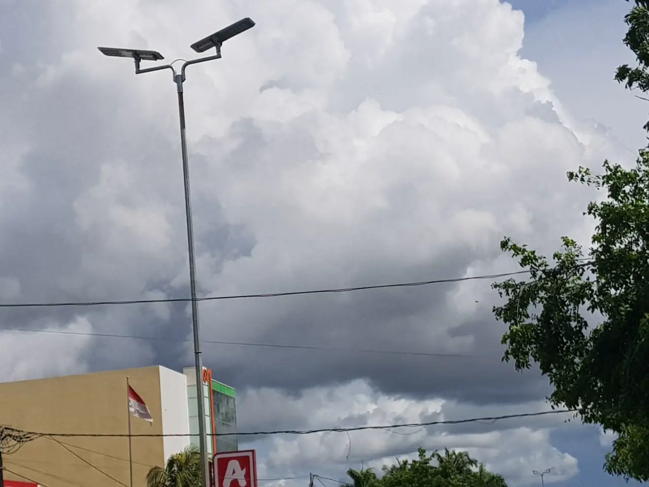 Sresky Solar Street Light Solution for Road Lighting in Indonesia - Sresky